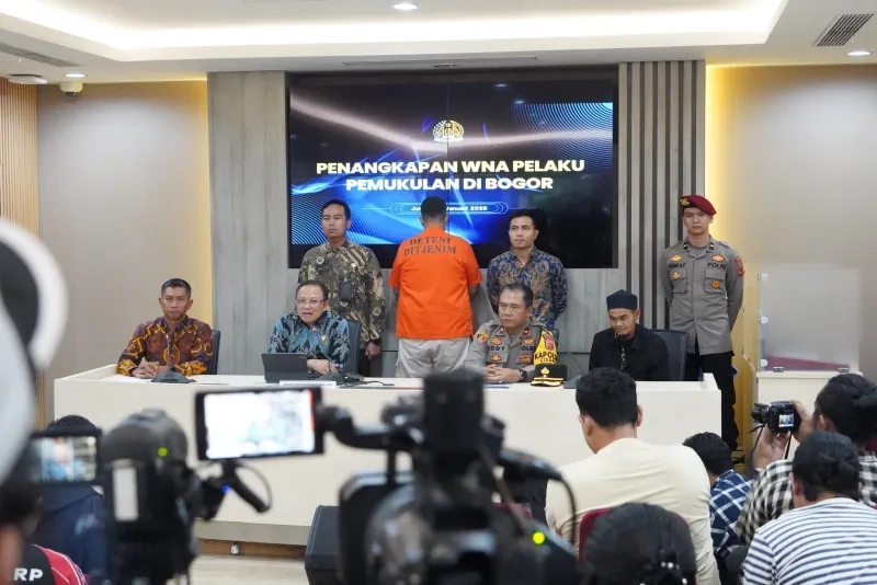 Imigrasi Berhasil Tangkap WNA yang Sempat Buron Setelah Pukul Marbot ... Imigrasi Berhasil Tangkap WNA yang Sempat Buron Setelah Pukul Marbot ...